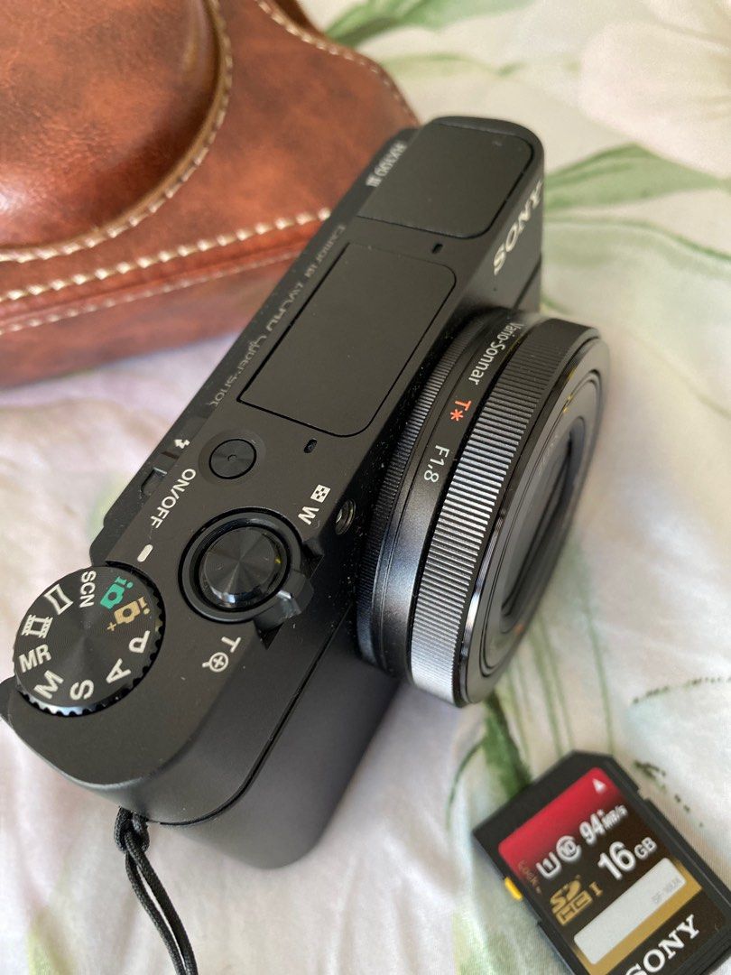 SONY RX100 III, Photography, Cameras on Carousell