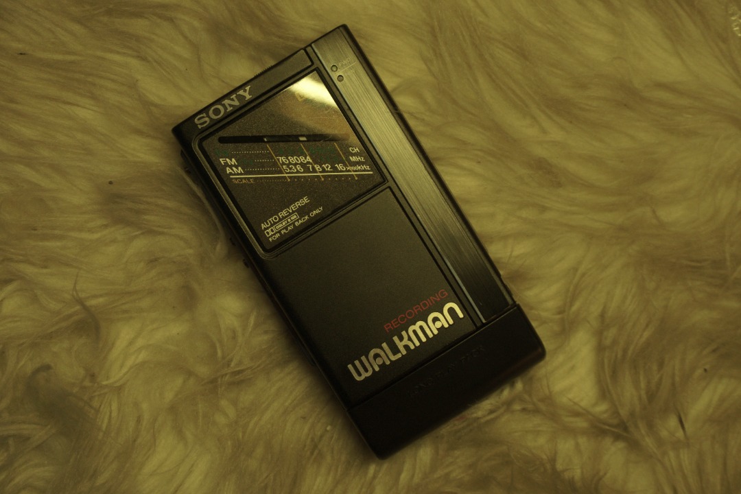 Sony WM-F404, Hobbies & Toys, Memorabilia & Collectibles, Vintage ...