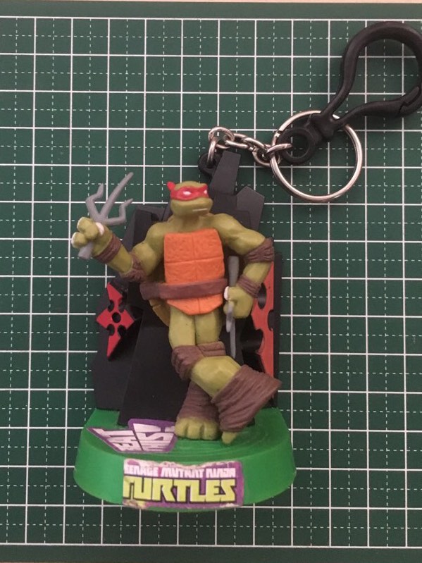 Teenage Mutant Ninja Turtles Raphael Swappz Keychain, Hobbies & Toys ...