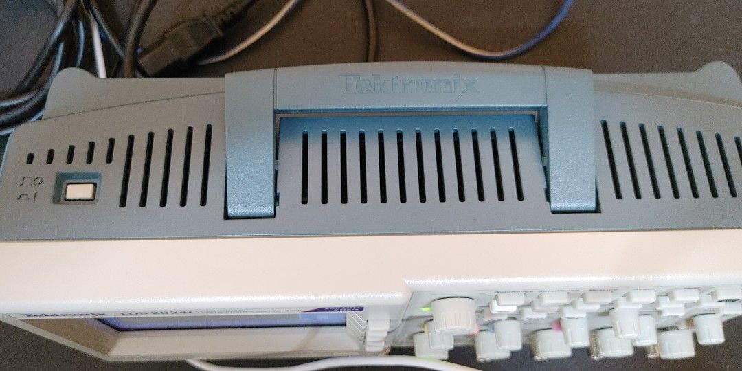 Tektronix TDS2024C - Digital Storage Oscilloscope (4 Channels, 200 MHz ...