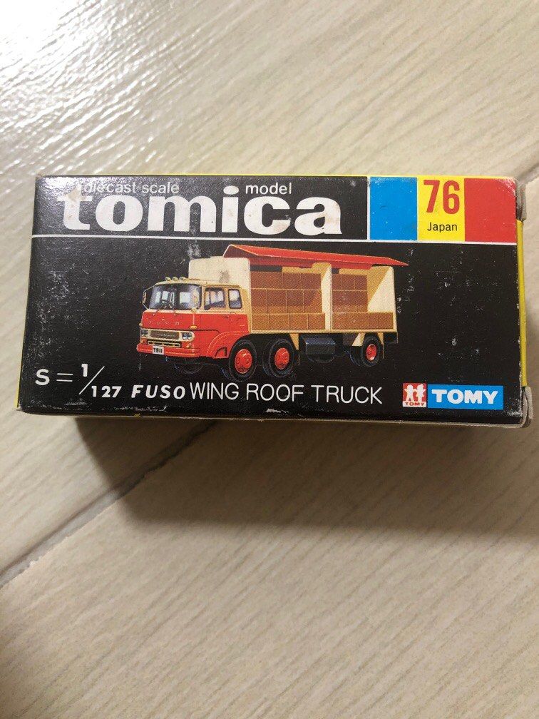 Tomica Fuso Wing roof truck Pepsi and 日清 version made in Japan, 興趣及遊戲, 玩具 & 遊戲類 - Carousell