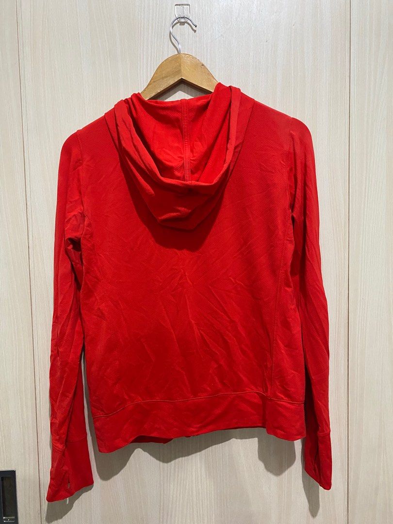 Uniqlo Airism red jacket, Women's Fashion, Coats, Jackets and Outerwear ...