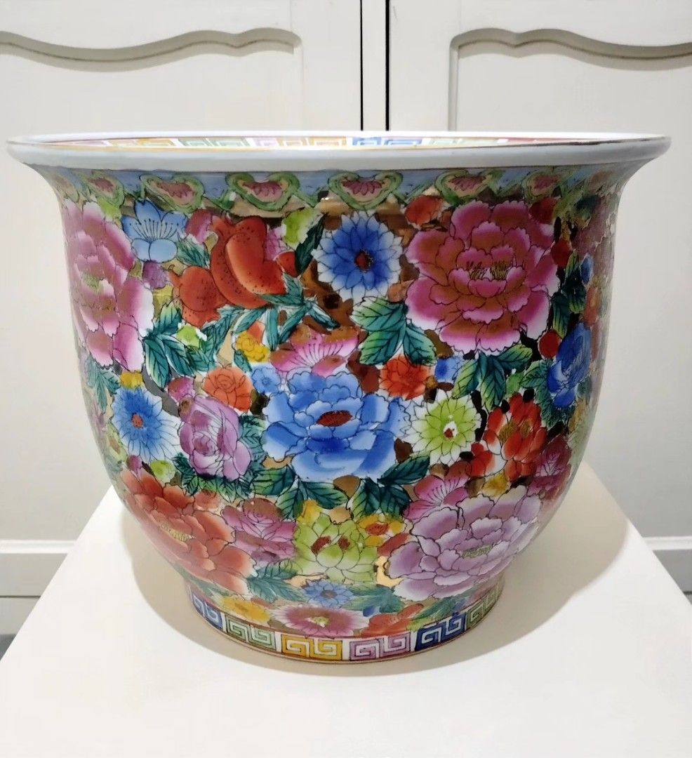 Vintage Chinese Famille Rose "Mille-Fleurs" Porcelain Planter/Flower ...