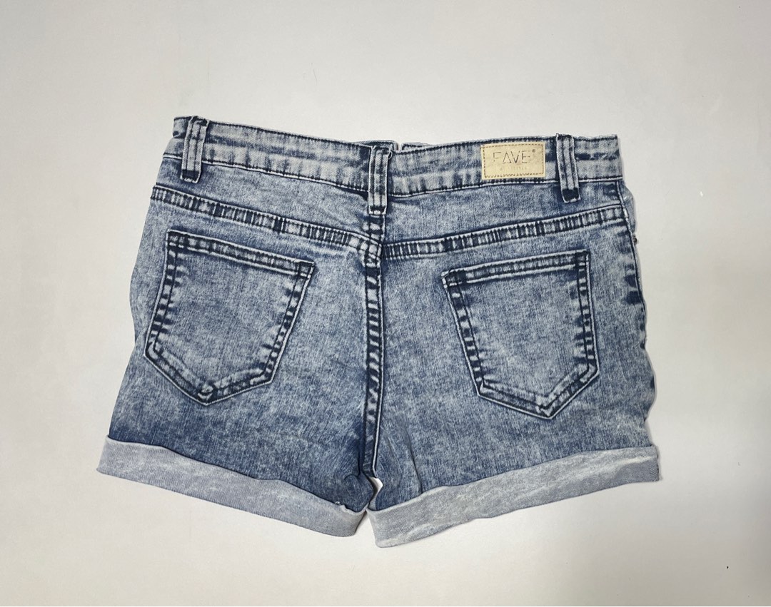 Vintage aesthetic Denim Shorts, Women's Fashion, Bottoms, Shorts on ...