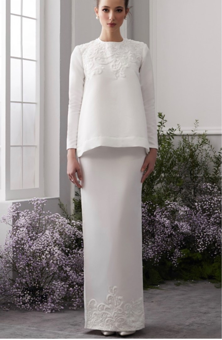 Wanzar Wedding kurung, Women's Fashion, Muslimah Fashion, Baju Kurung ...