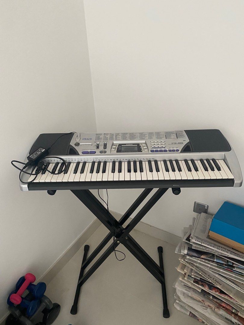 Yamaha Keyboard + stand, Hobbies & Toys, Music & Media, Musical Instruments on Carousell