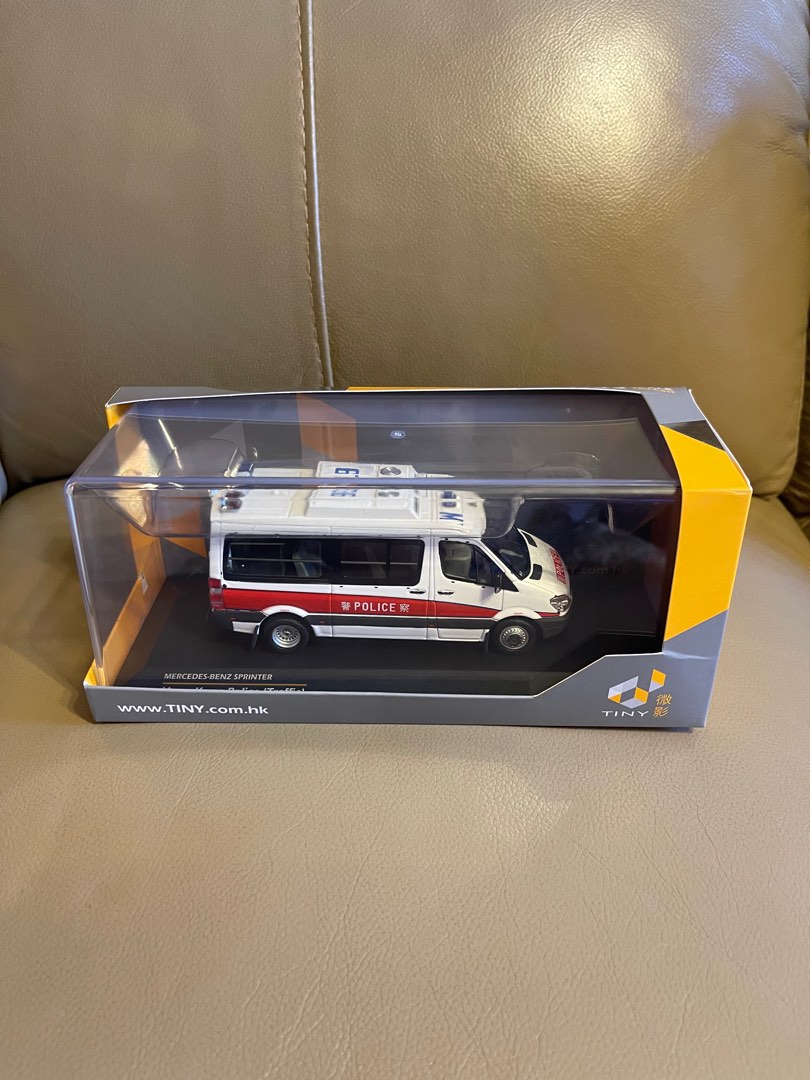 1:43 Tiny HK Police EU Benz 警車, 興趣及遊戲, 玩具 & 遊戲類 - Carousell