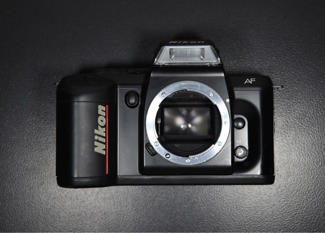 【經典古物】經典相機 底片機 NIKON F401 單反 自動對焦 電子底片 單眼相機 F801 F601 FM FE, 相機攝影, 相機在旋轉拍賣