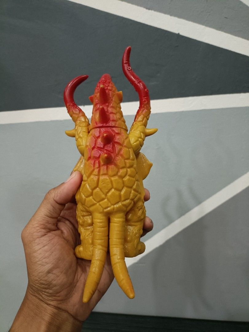 Bandai 1989 Ultraman Taro Ultra Kaiju Monster Astromons, Hobbies & Toys ...