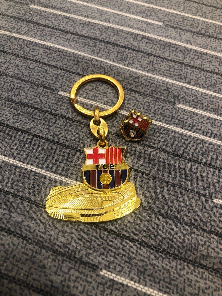 Barcelona golden keychain and pin, Hobbies & Toys, Memorabilia ...