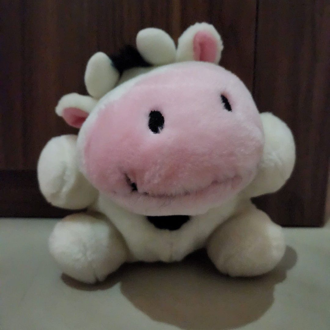 Boneka sapi, Toys & Collectibles, Mainan di Carousell