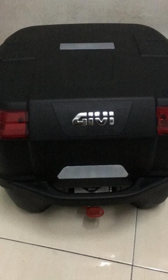 Box givi, Motorbikes on Carousell