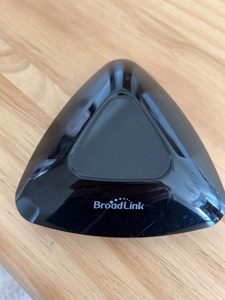 Broadlink RM pro smart home hub, Everything Else on Carousell
