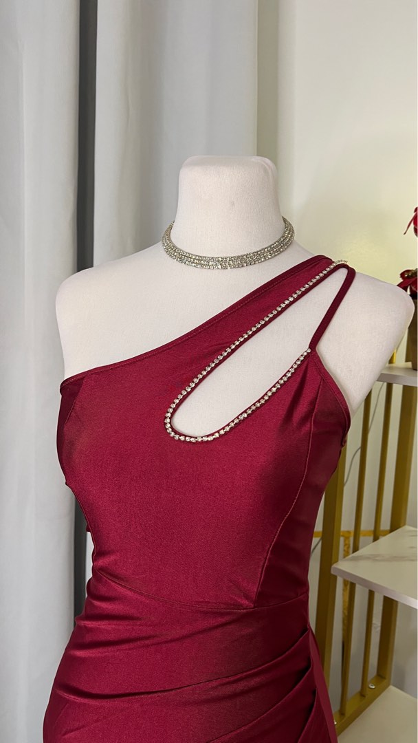 BURGUNDY RED MAXI DRESS WITH SLIT AND STONES BEADS ON CHEST AREA ...