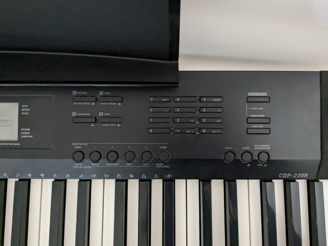 Casio Keyboard/Piano CDP 220R, Hobbies & Toys, Music & Media, Musical ...
