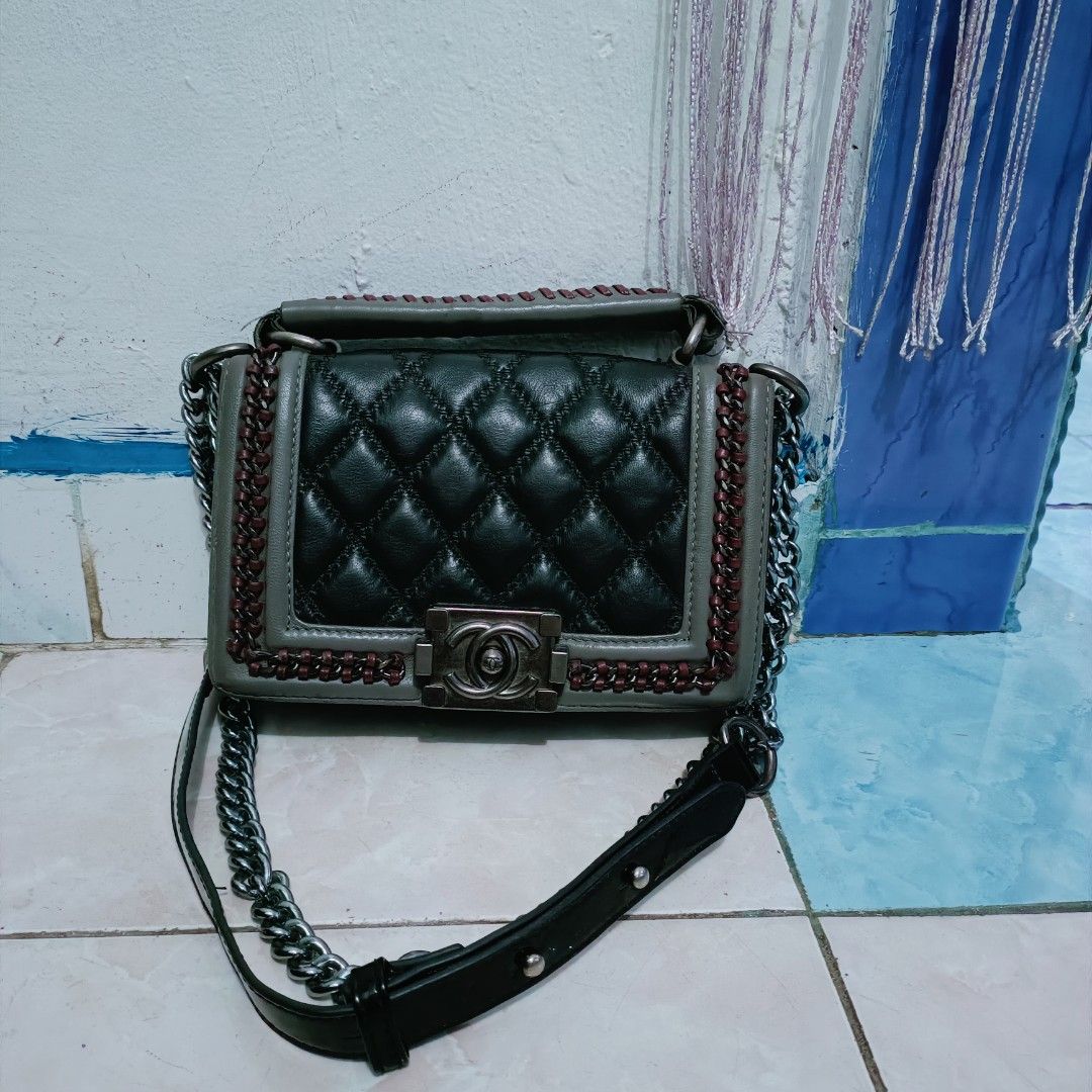 Chanel boy Handle Medium, Barang Mewah, Tas & Dompet di Carousell