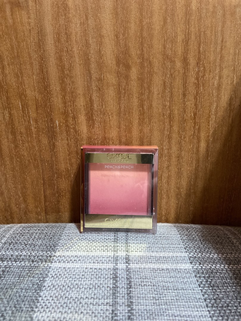 [含運]excel漸層腮紅 #AB01, 香水、美妝、保養, 臉部彩妝、保養與清潔, 化妝品在旋轉拍賣