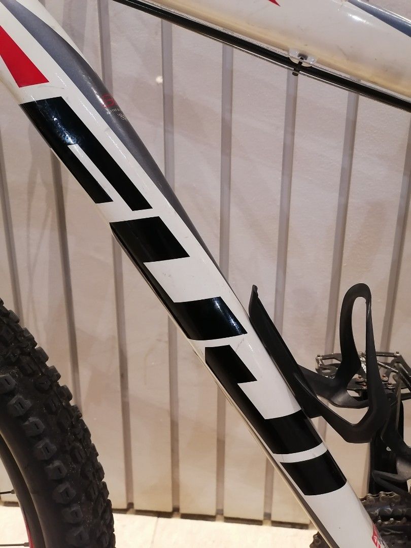 Fuji, 29er with Air Fork suspension, Sports Equipment, Bicycles & Parts ...