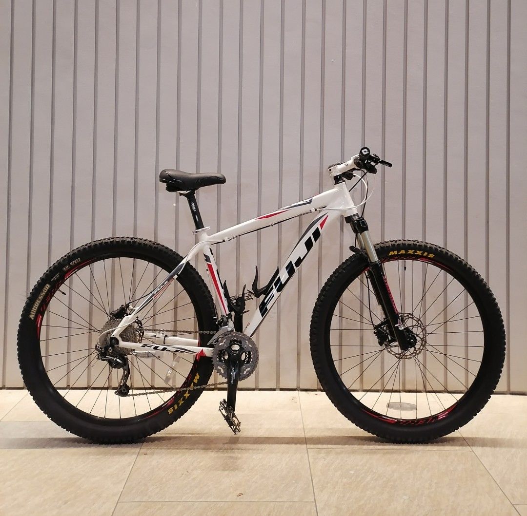 Fuji, 29er with Air Fork suspension, Sports Equipment, Bicycles & Parts ...