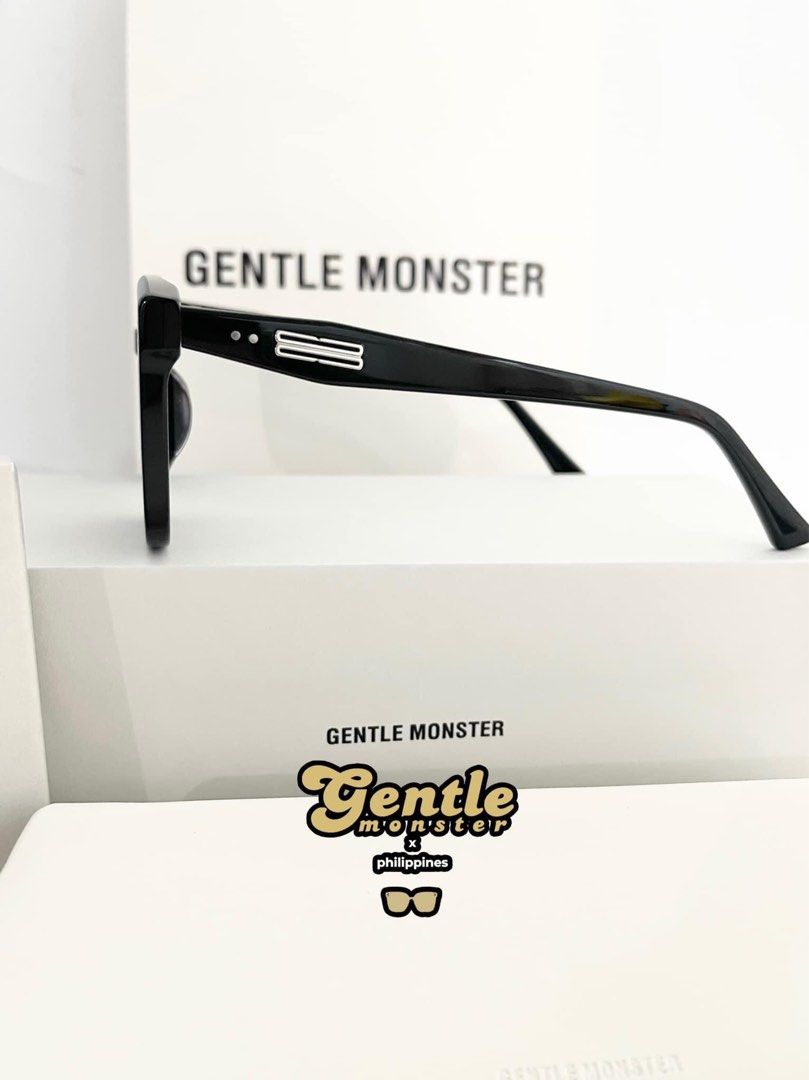 Gentle Monster Palette 01 Sunglass with Box & Inclusions Set, Women's ...