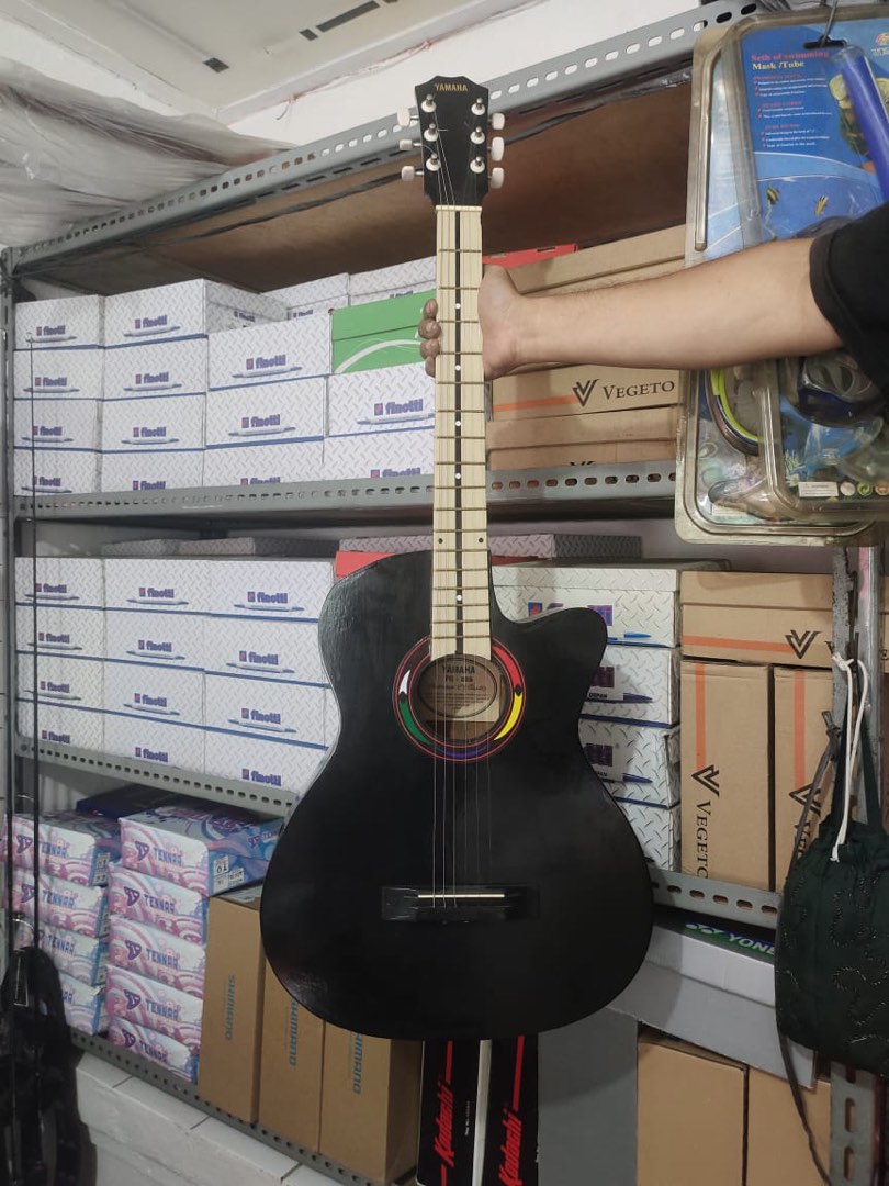 Gitar yamaha fg225, Musik & Media, Alat di Carousell