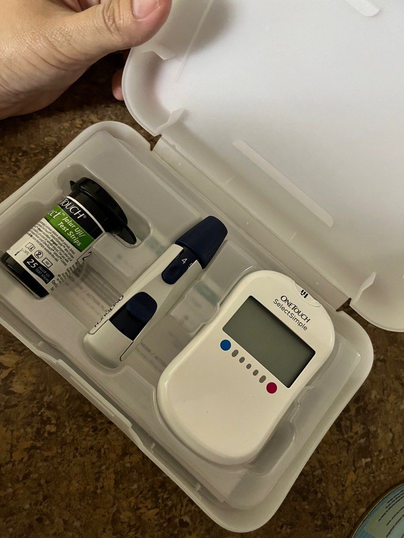 Glucometer set One Touch, Health & Nutrition, Health Monitors ...