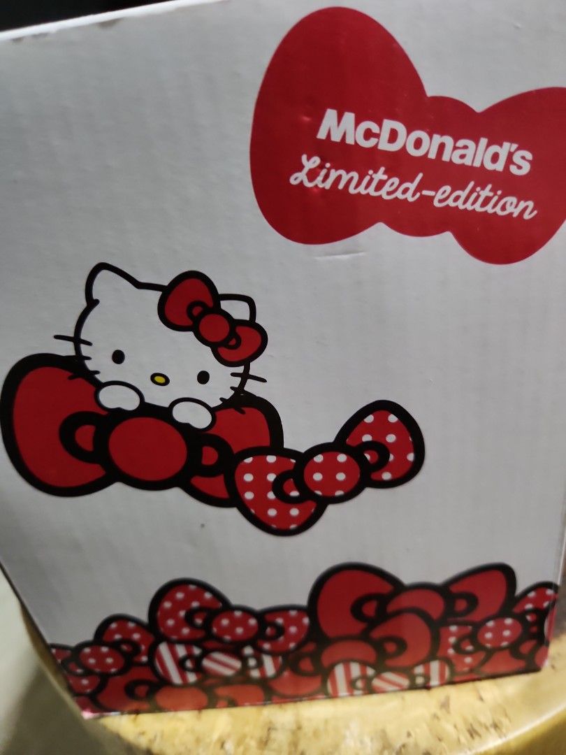 Hello Kitty Carrier (mcdonald's limited edition), Hobbies & Toys ...