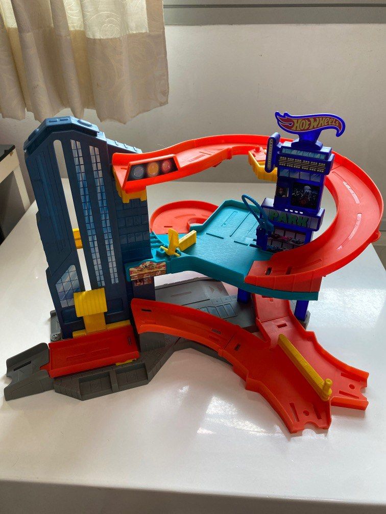 Hot Wheels Play Set, Hobbies & Toys, Toys & Games on Carousell