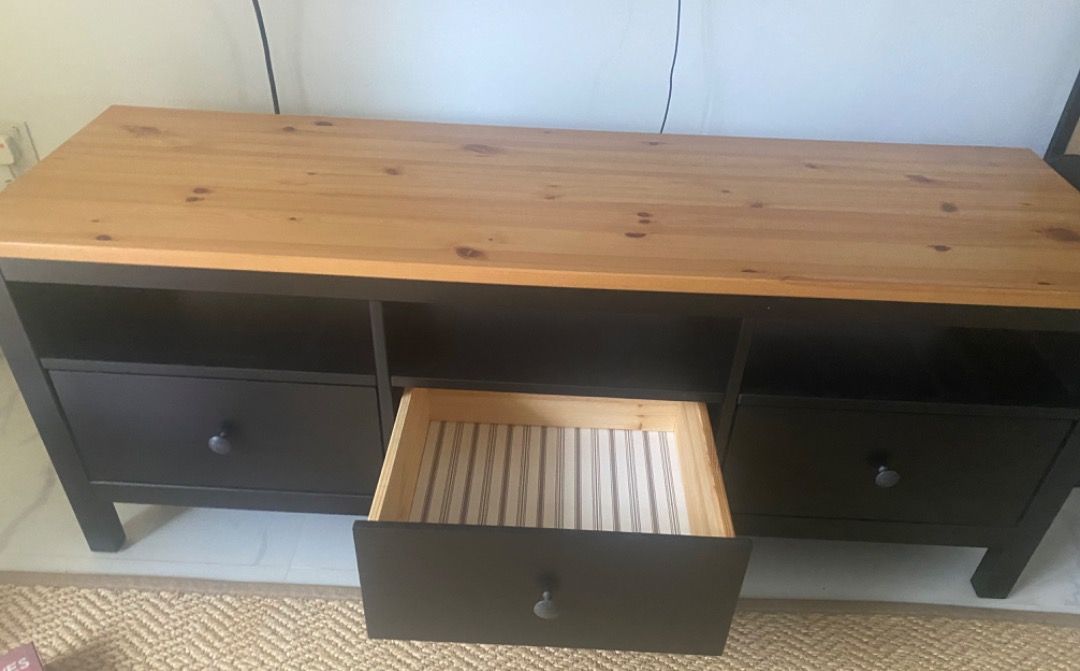 Ikea Hemnes TV bench, Furniture & Home Living, Furniture, TV Consoles ...