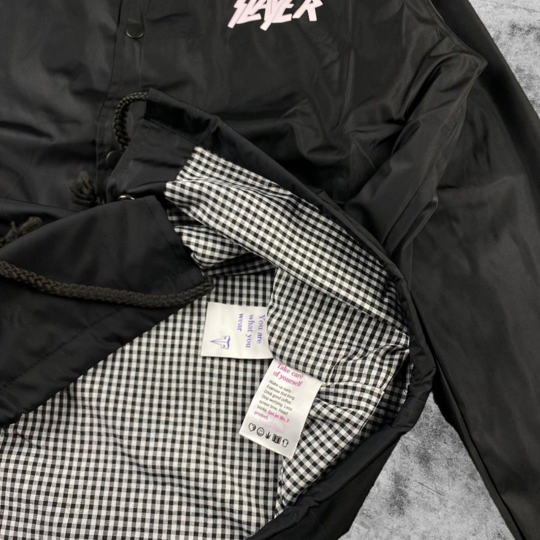 Jaket Coach Slayer Hitam, Fesyen Pria, Pakaian , Baju Luaran di Carousell