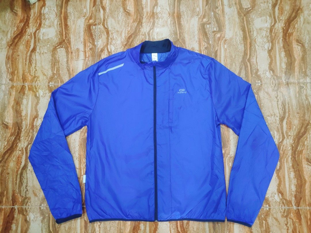 Kalenji Windbreaker, Men's Fashion, Coats, Jackets and Outerwear on ...