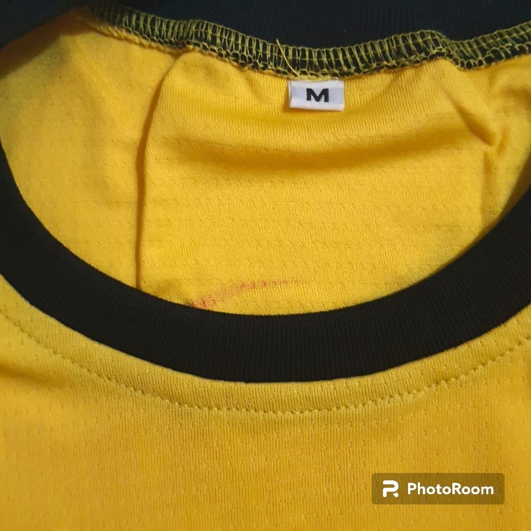 Kaos Warna Kuning Loramo SIZE M, Fesyen Pria, Pakaian , Atasan di Carousell