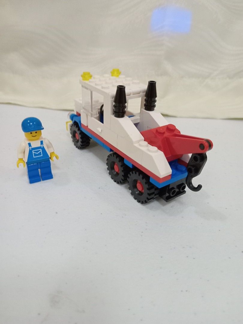 Lego Classictown 1572 Tow Truck for sale, Hobbies & Toys, Toys & Games ...