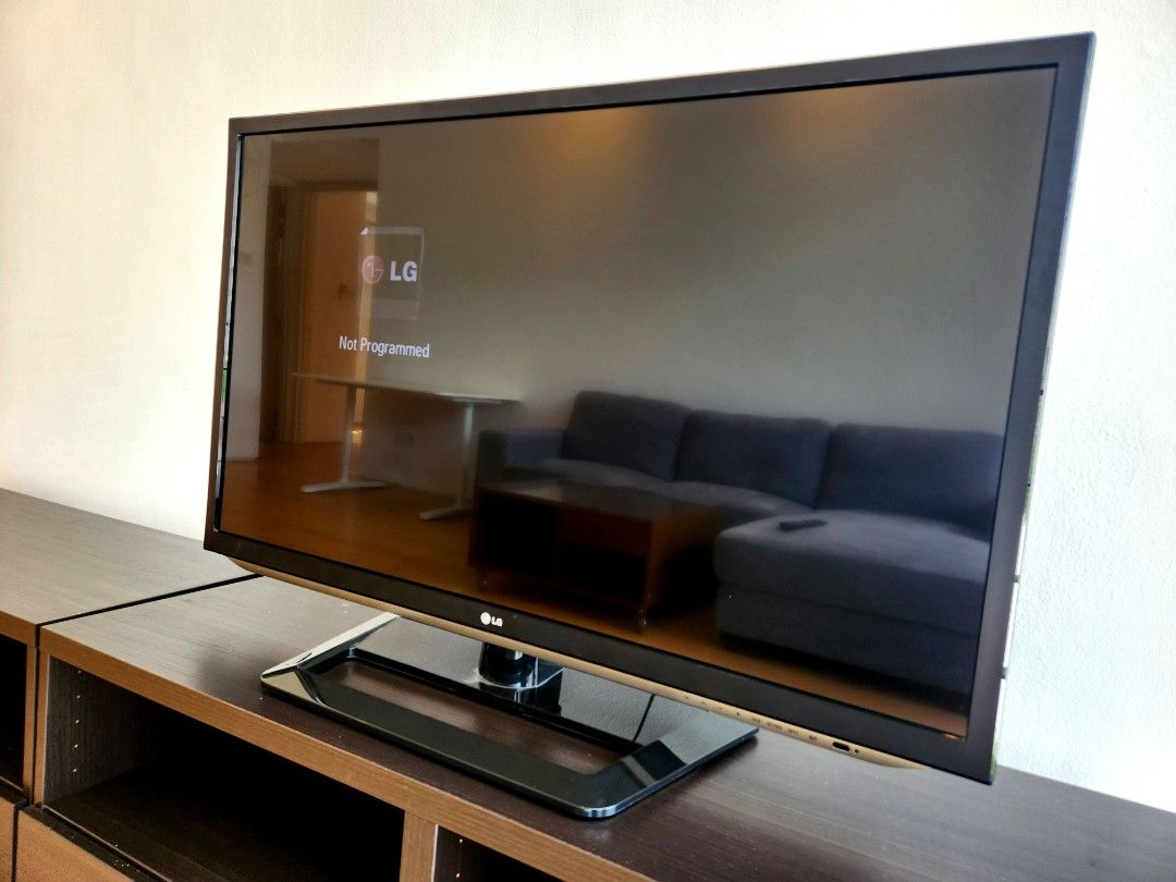 [RESERVED] LG 42inch Smart Ultra-Slim LED TV, TV & Home Appliances, TV ...