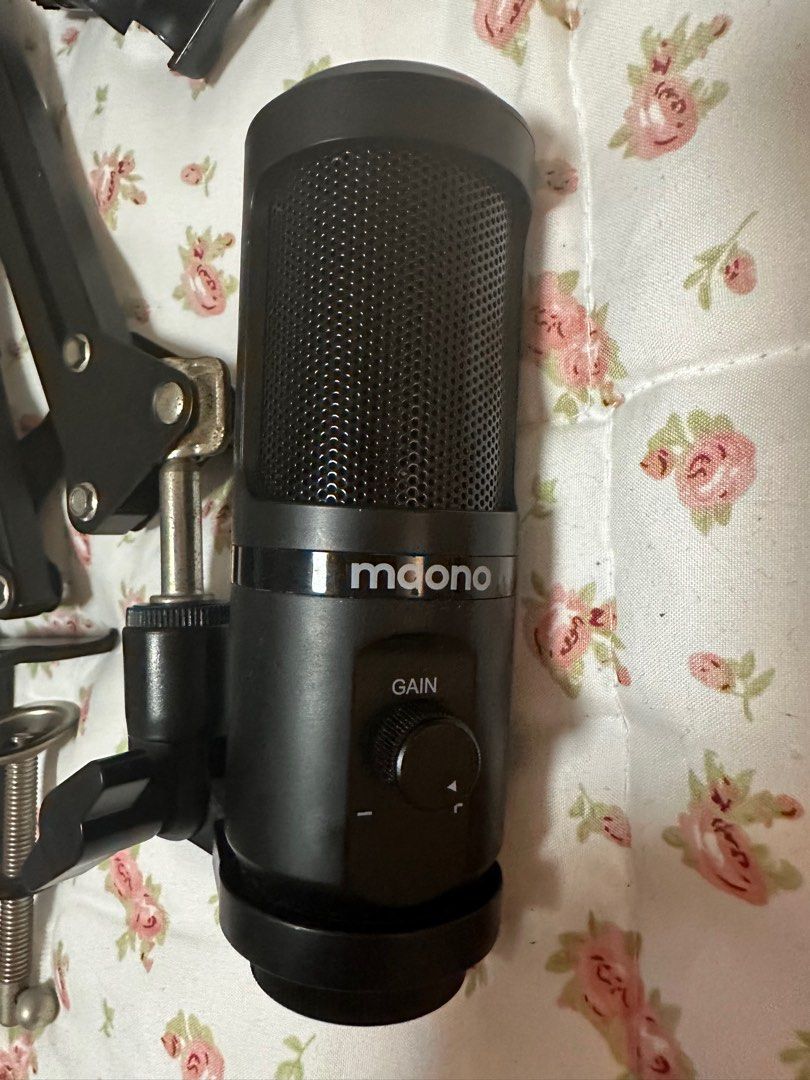 Maono microphone with inclusions, Audio, Microphones on Carousell