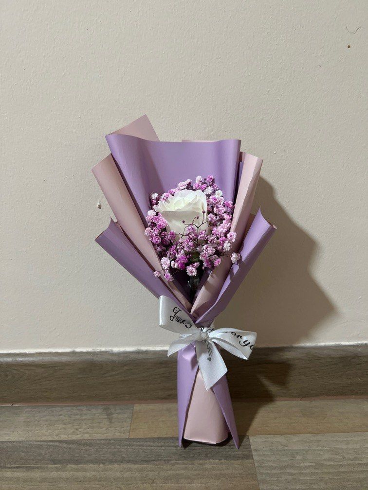 Mini flower bouquet, Hobbies & Toys, Stationery & Craft, Flowers ...