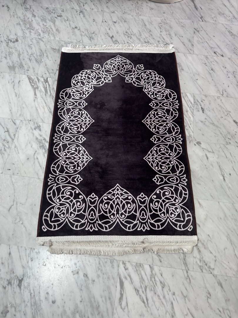 Muslim Praying Mat, Furniture & Home Living, Home Decor, Carpets, Mats ...