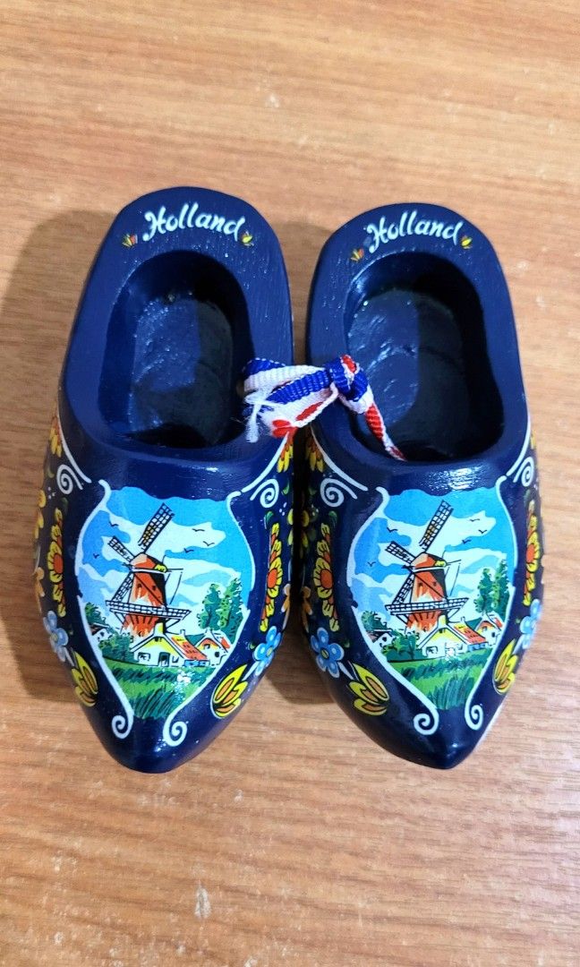 NEDERLAND MADE MINI WOODEN CLOGS, Hobbies & Toys, Stationery & Craft ...