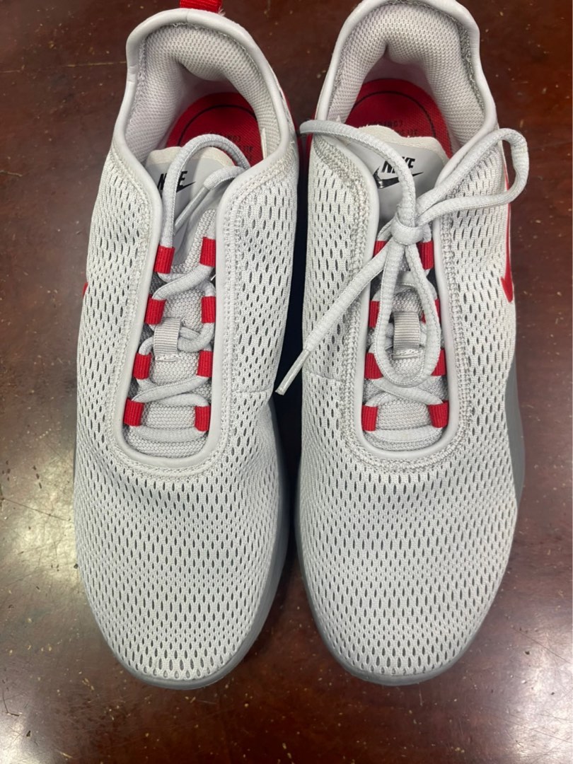 Nike 三色 運動休閒鞋 新品 43, 他的時尚, 鞋類, 運動鞋、球鞋在旋轉拍賣