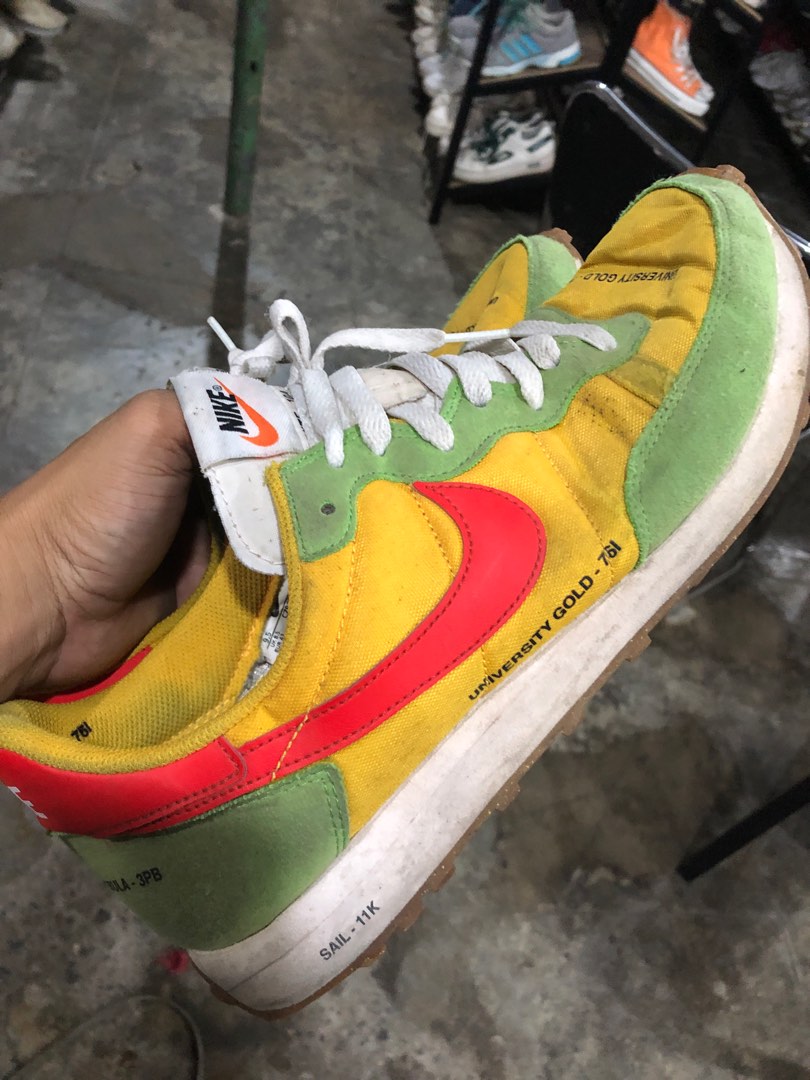 nike waffle 9.5mens on Carousell