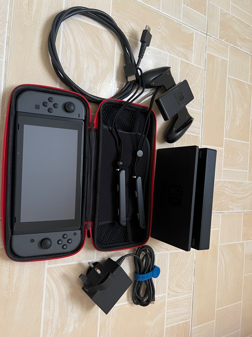 Nintendo Switch V2 (Gray) Set with games and case, Video Gaming, Video ...