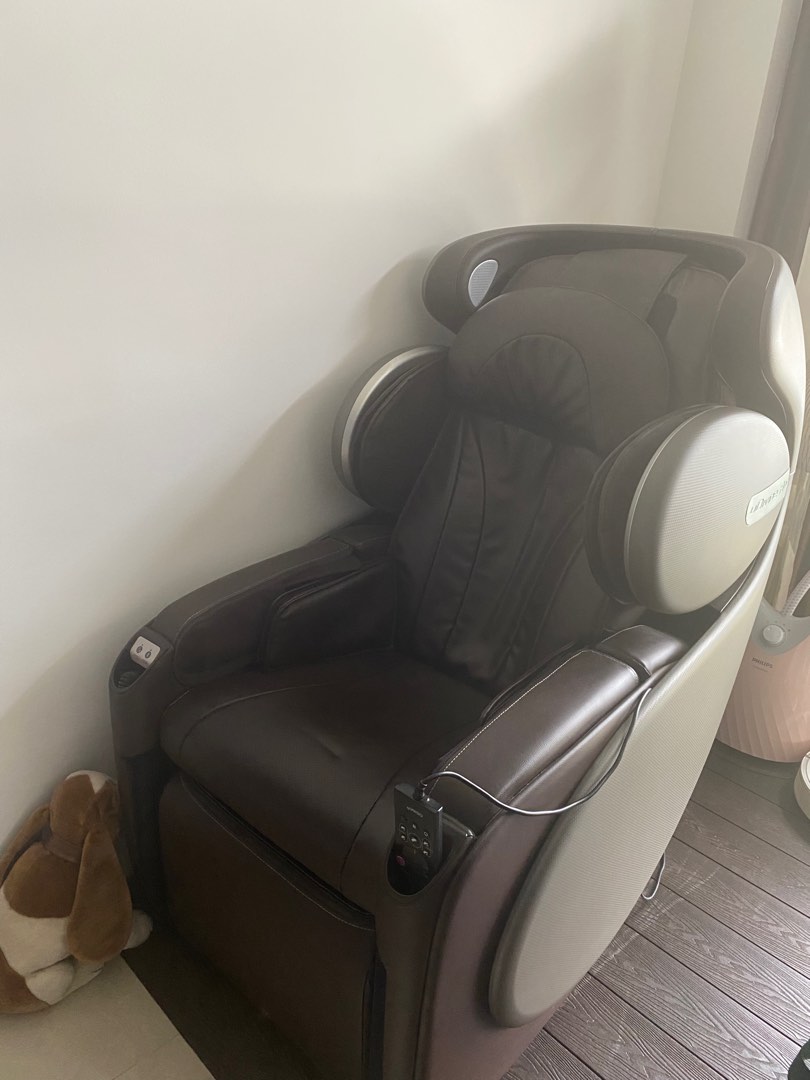 Osim Massage Chair UDIVINE, Furniture & Home Living, Furniture, Other ...
