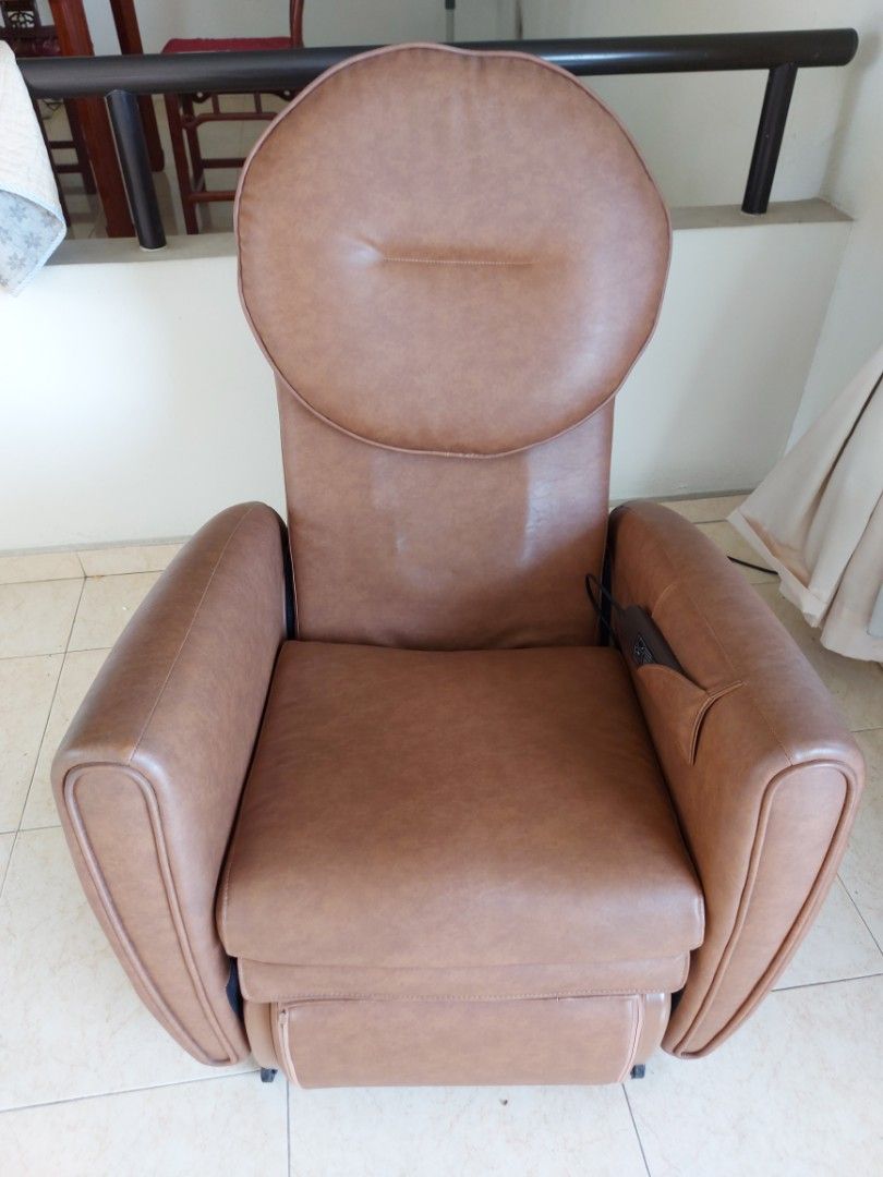 Osim uDiva 2 smart sofa, Health & Nutrition, Massage Devices on Carousell