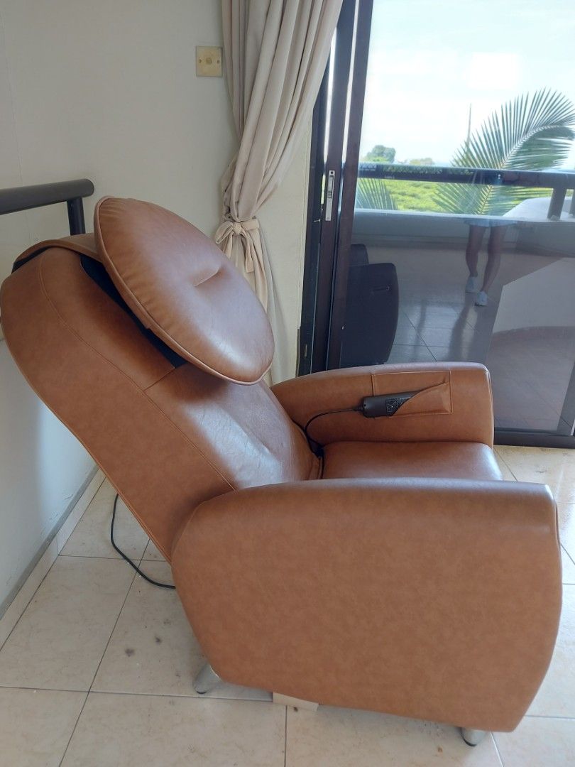 Osim uDiva 2 smart sofa, Health & Nutrition, Massage Devices on Carousell