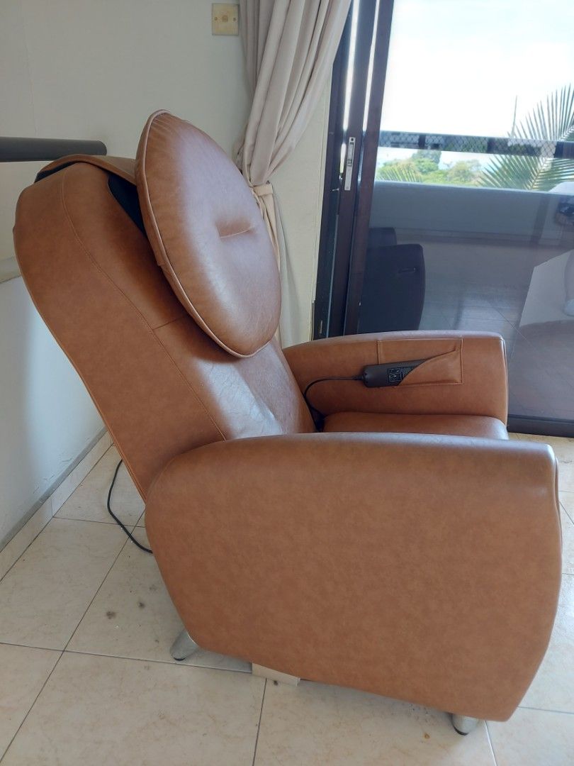 Osim uDiva 2 smart sofa, Health & Nutrition, Massage Devices on Carousell