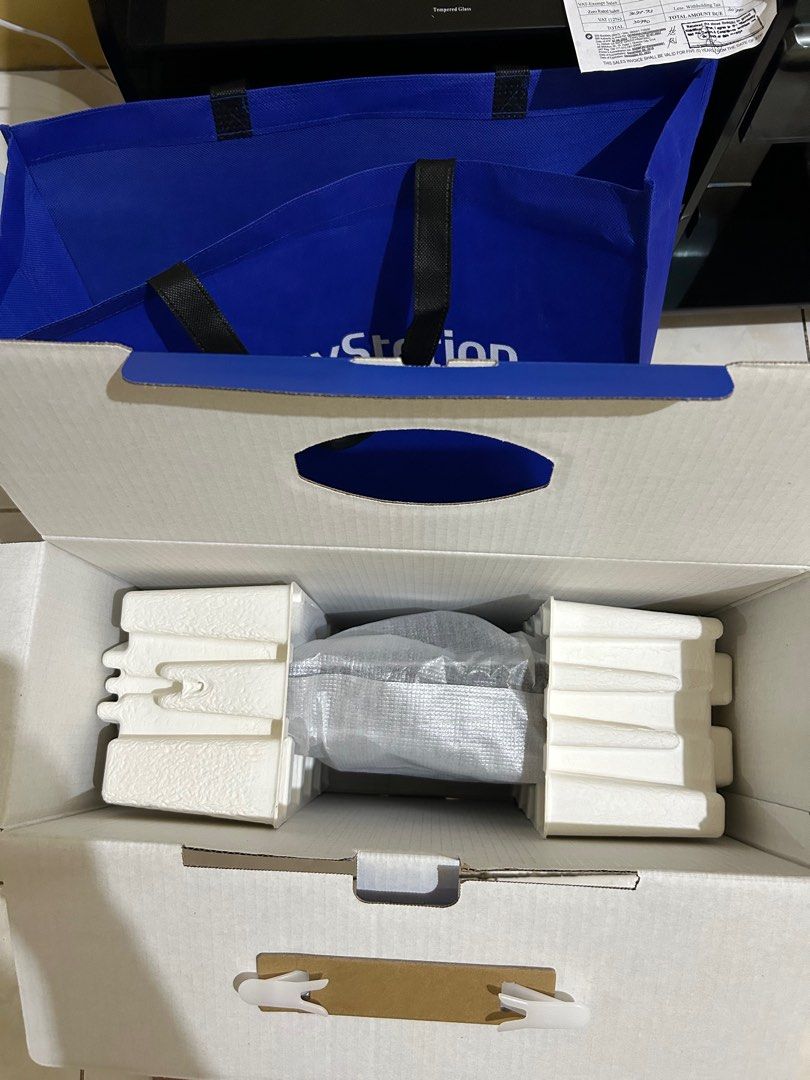 Ps5 with game with 4 Months old, Video Gaming, Video Game Consoles ...
