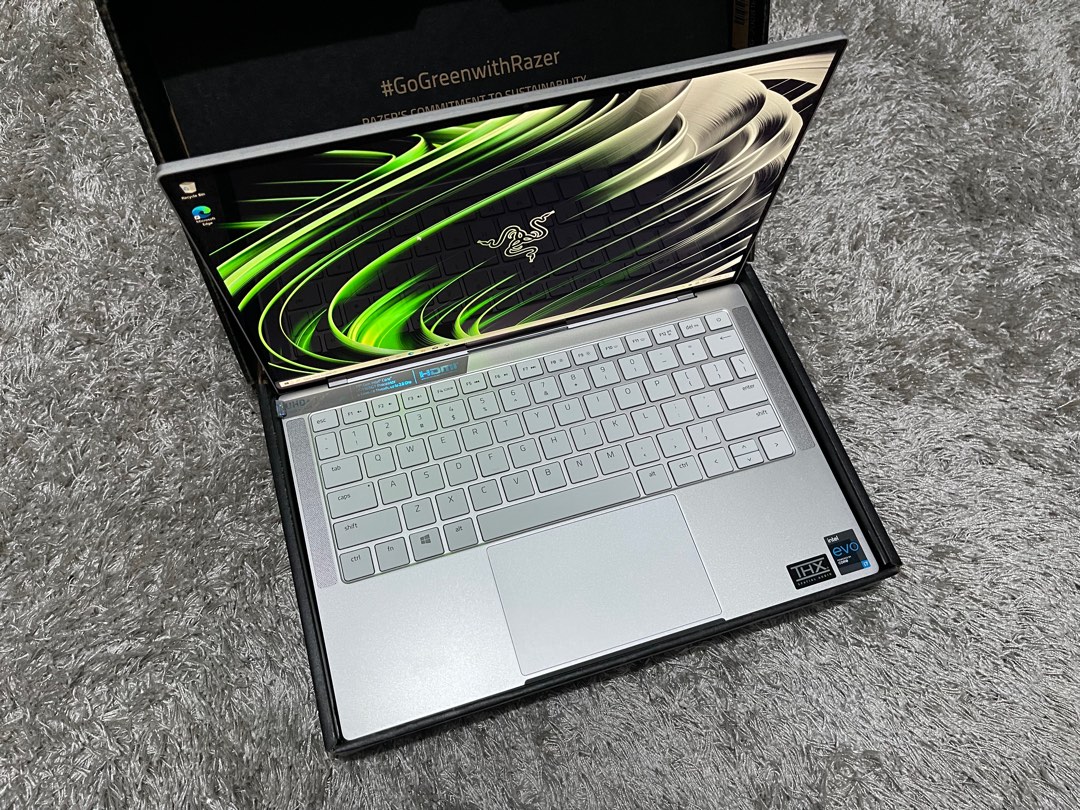 Razer Book 13 Core i7 16Gb 512Ssd 13.3nch LED Touchscreen FullHD Win10 ...