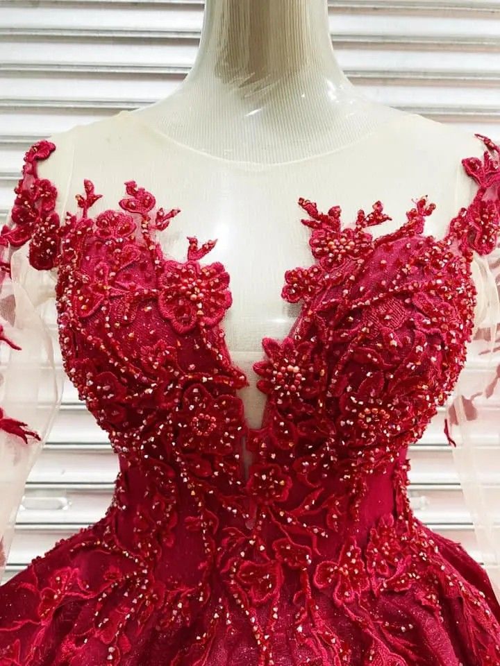 RED ELEGANT GOWN ( DEBUT, PROM, BALL, PICTORIAL ), Women's Fashion ...