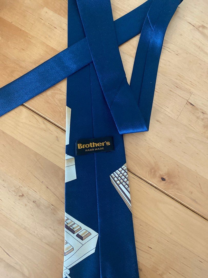 Retro 80s Computer Tie, Men's Fashion, Watches & Accessories, Ties on ...