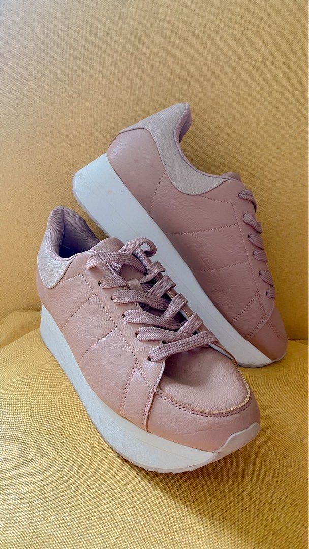 Rubi Sneakers, Women's Fashion, Footwear, Sneakers on Carousell
